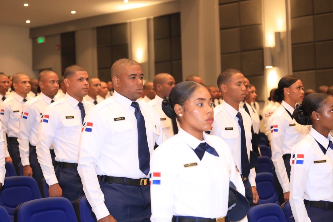 Graduación de 117 nuevos Agentes de Seguridad Turística de Politur de ...