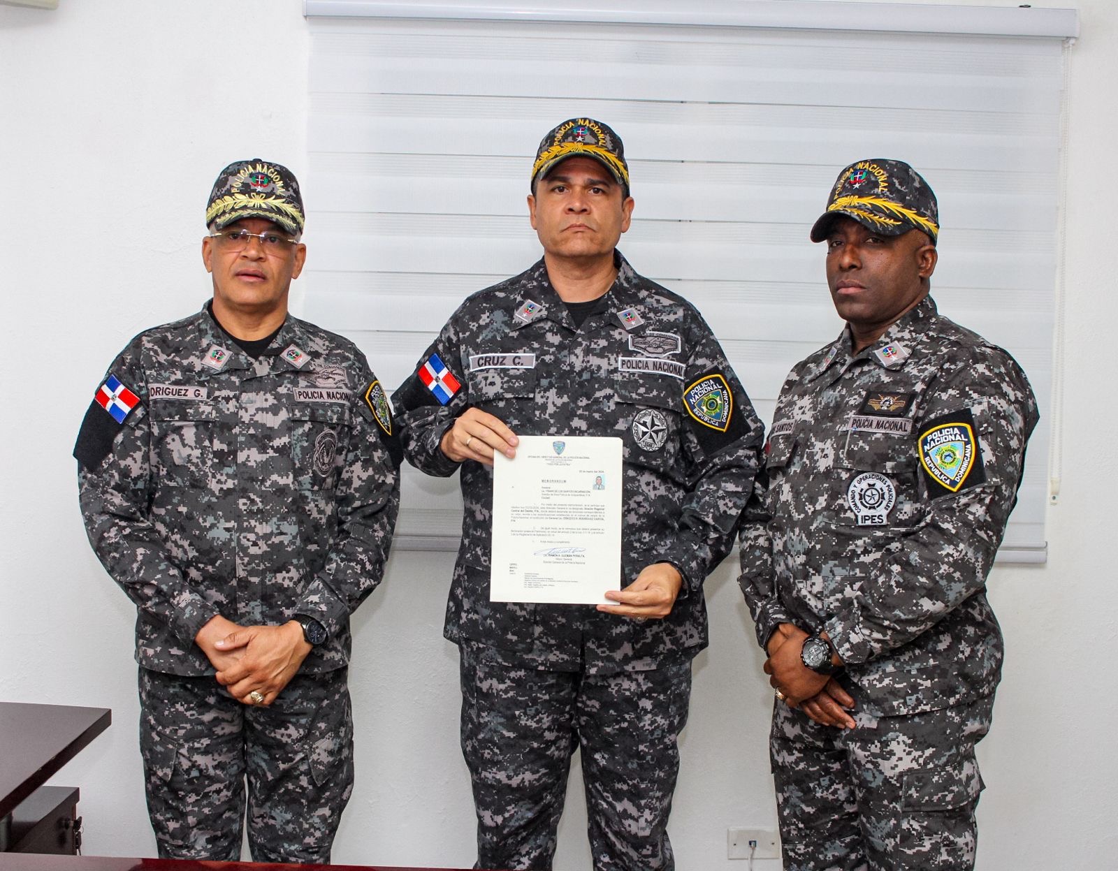 Nuevos directores centrales y regionales de la Policía Nacional asumen ...