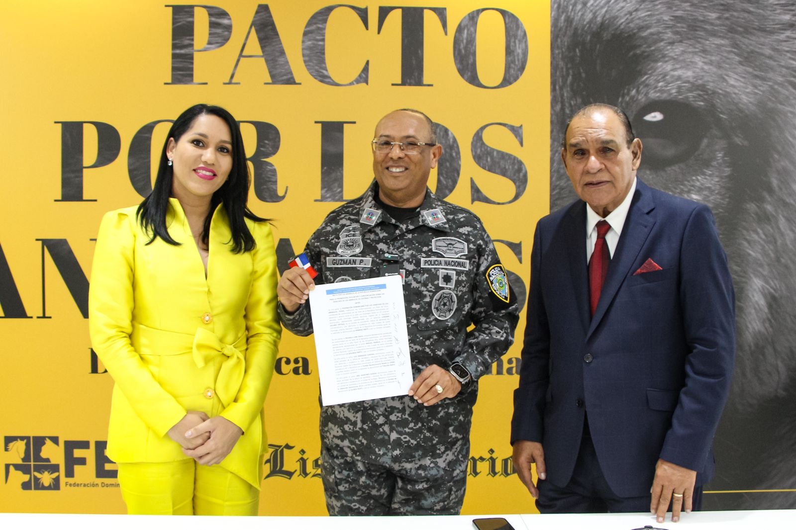 Director general PN firma pacto que organiza la Federación Dominicana ...