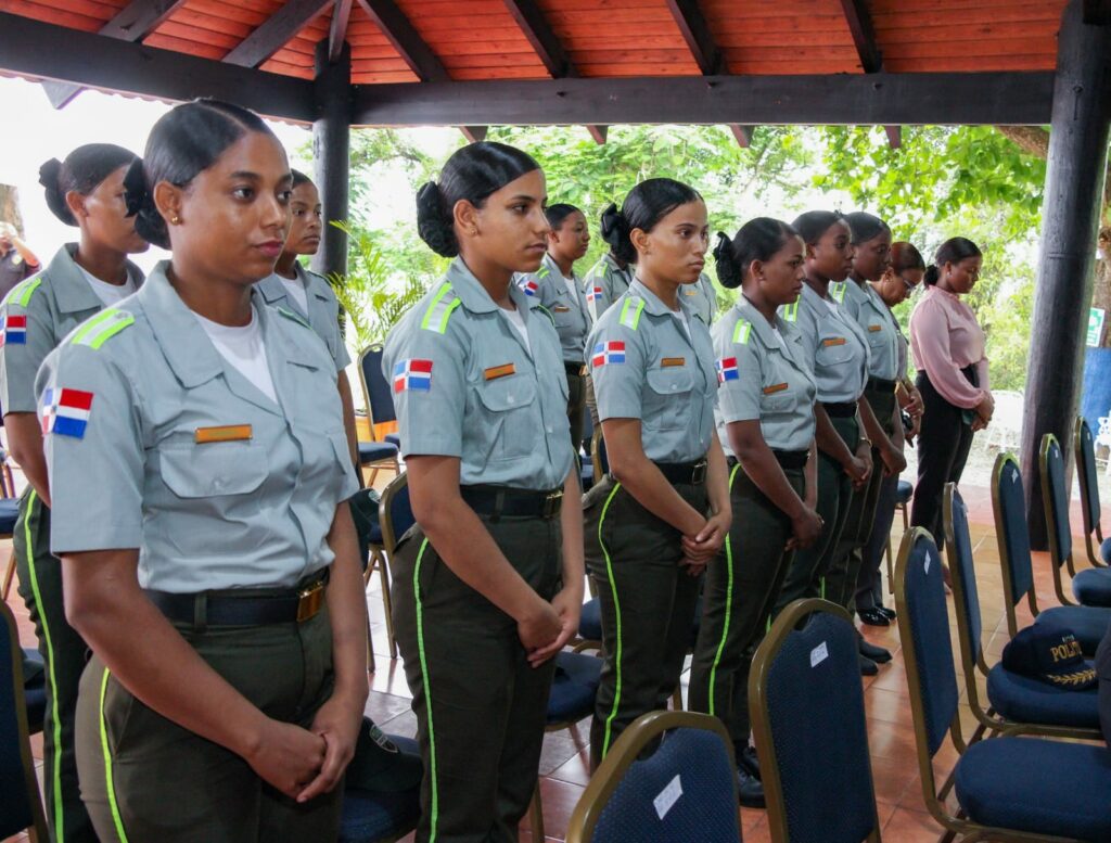 Escuela de Entrenamiento Policial Mayor General Eulogio Benito Monción ...