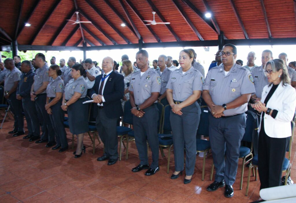 Escuela de Entrenamiento Policial Mayor General Eulogio Benito Monción ...